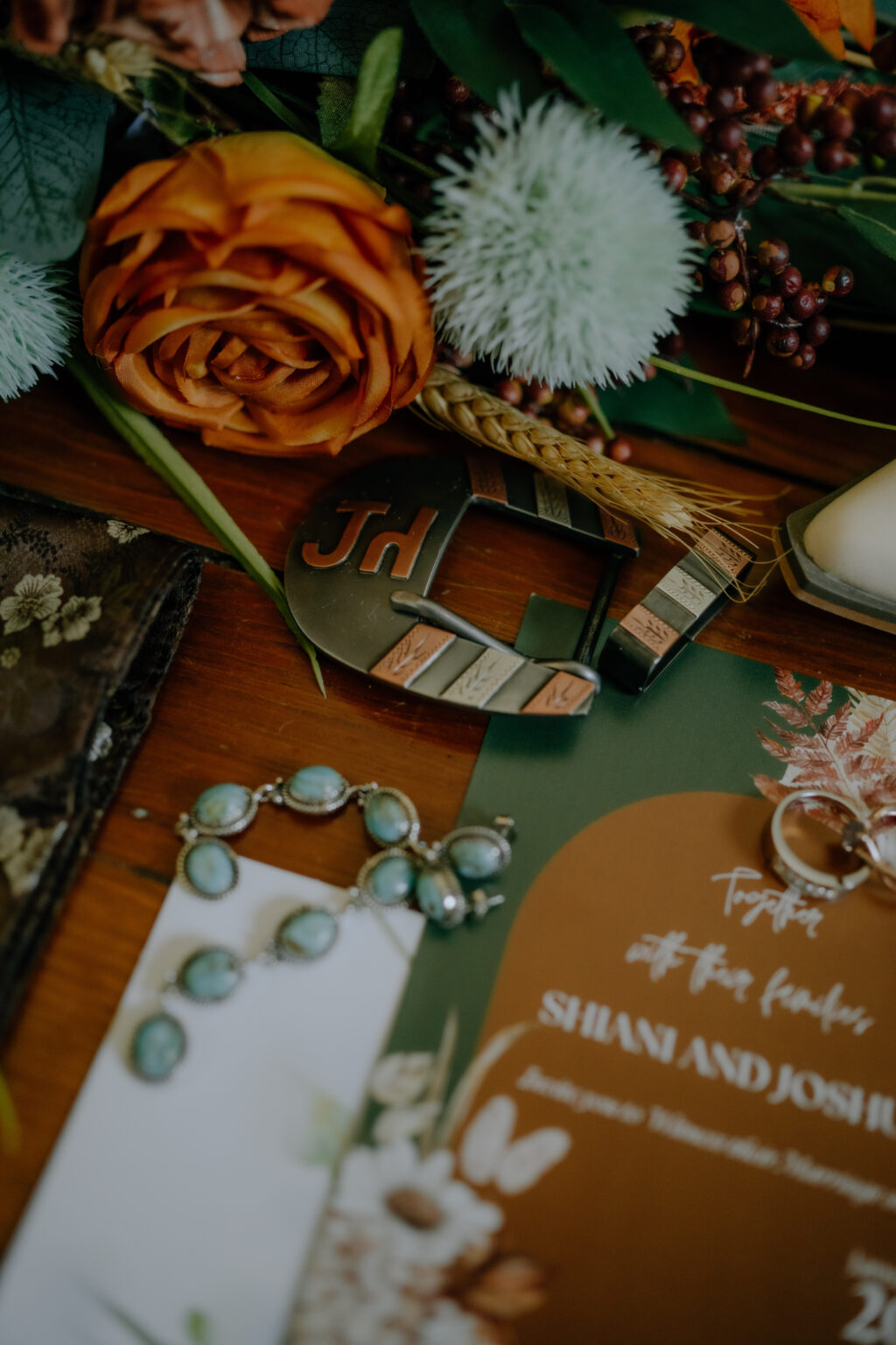 Vintage Western Wedding | Josh + Shiani - theturquoiselens.com