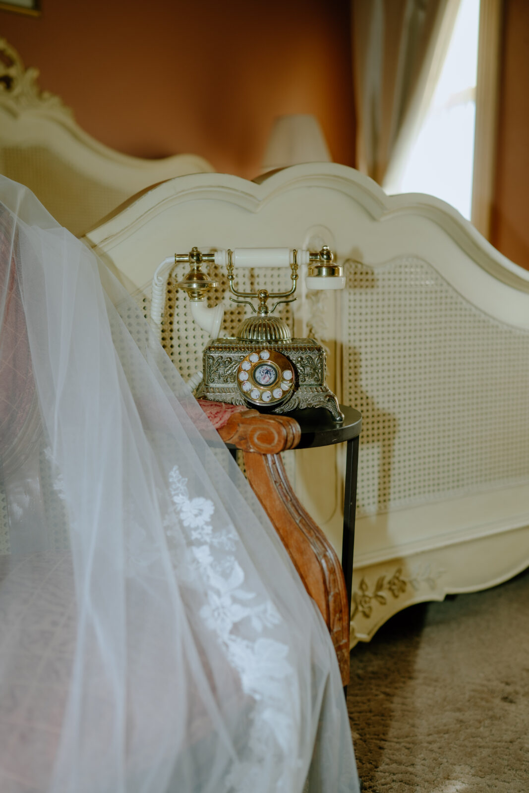 Vintage Western Wedding | Josh + Shiani - theturquoiselens.com