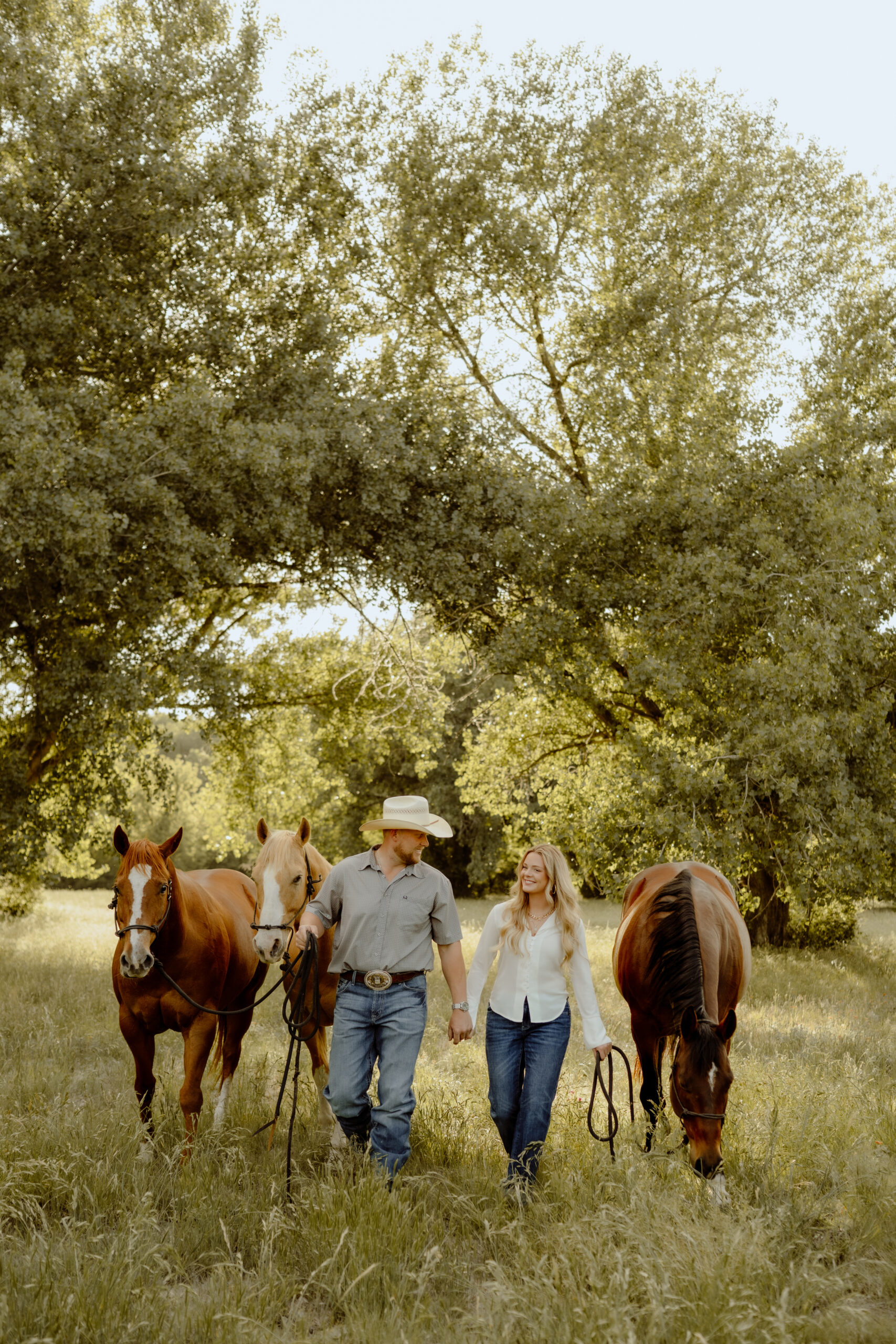 Cowboy Engagement Session | Cody + Breck - theturquoiselens.com