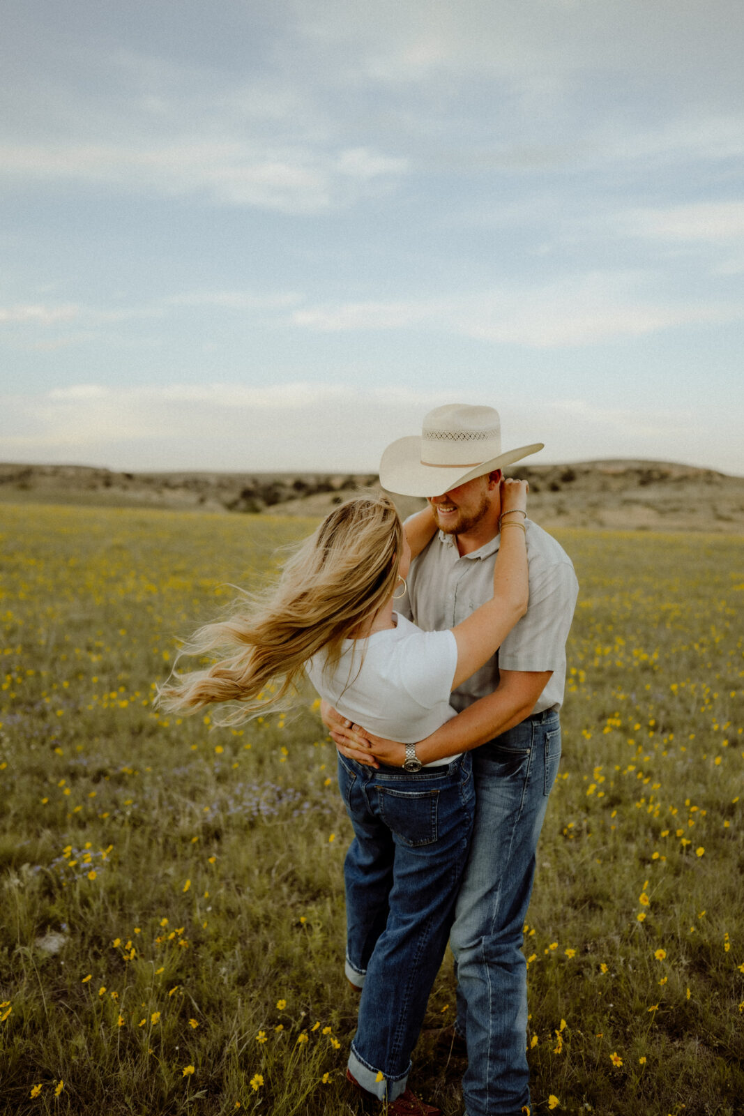 Cowboy Engagement Session | Cody + Breck - theturquoiselens.com
