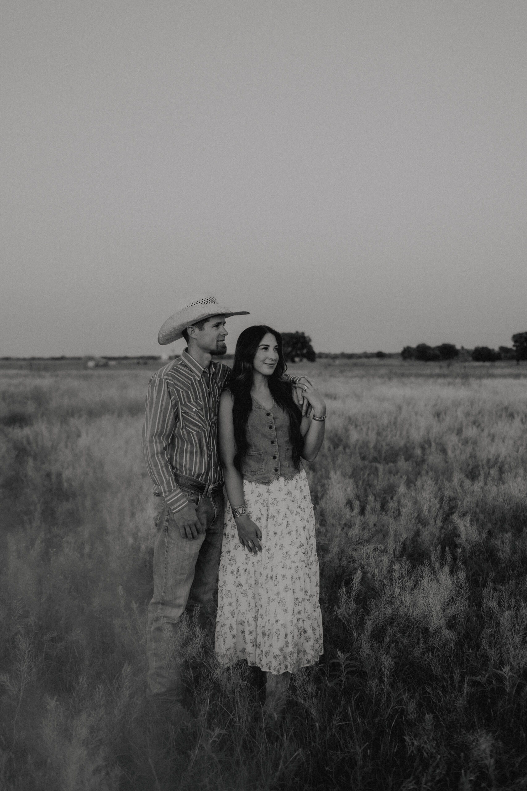 Western Couples Photos | Weston + Caity at the Feedyard ...