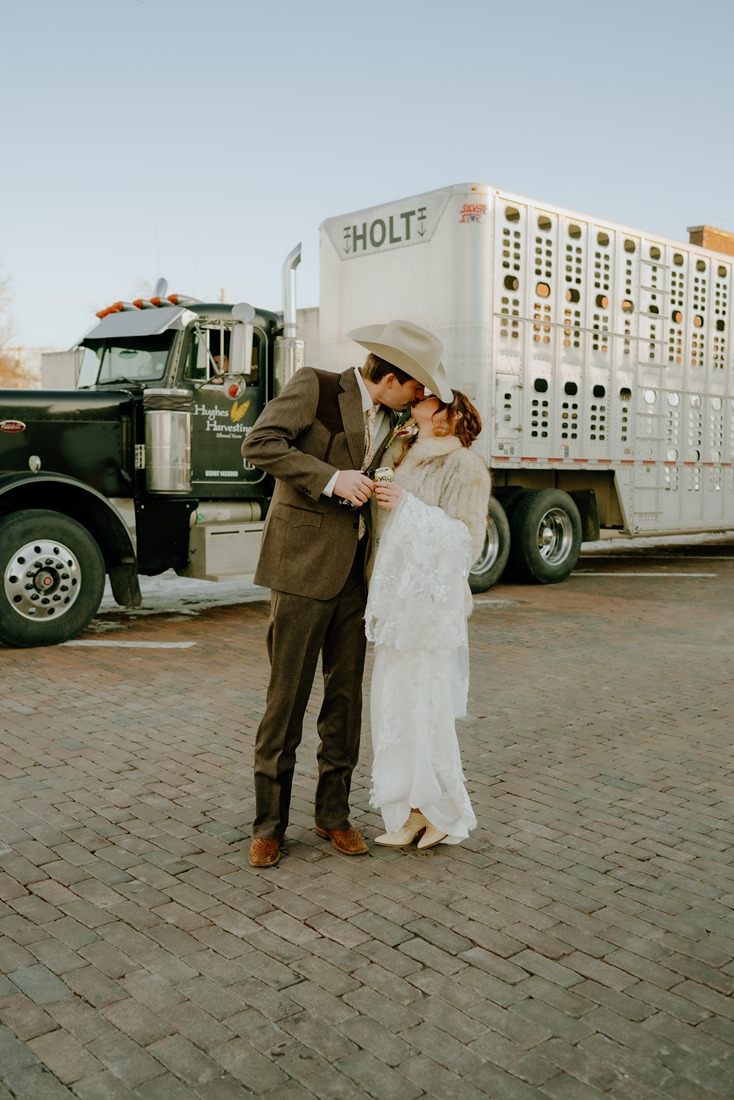 Western Weddings | Ultimate Guide to Planning - theturquoiselens.com